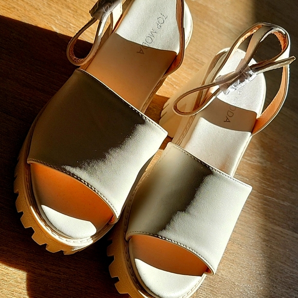 TOP Moda | Shoes | Light Being Chunky Heels | Poshmark